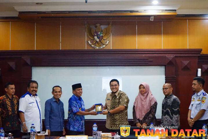 Sambut Kunjungan Kerja Komisi II DPRD Provinsi Sumbar, Wabup Sampaikan Penanggulangan PMK di ...
